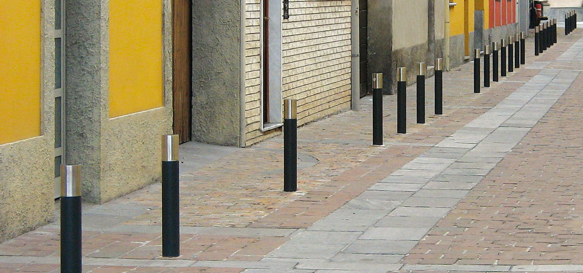 POTELETS-BORNES ACIER STILE GENESIS | Mobilier Urbain METALCO Mobilconcepts