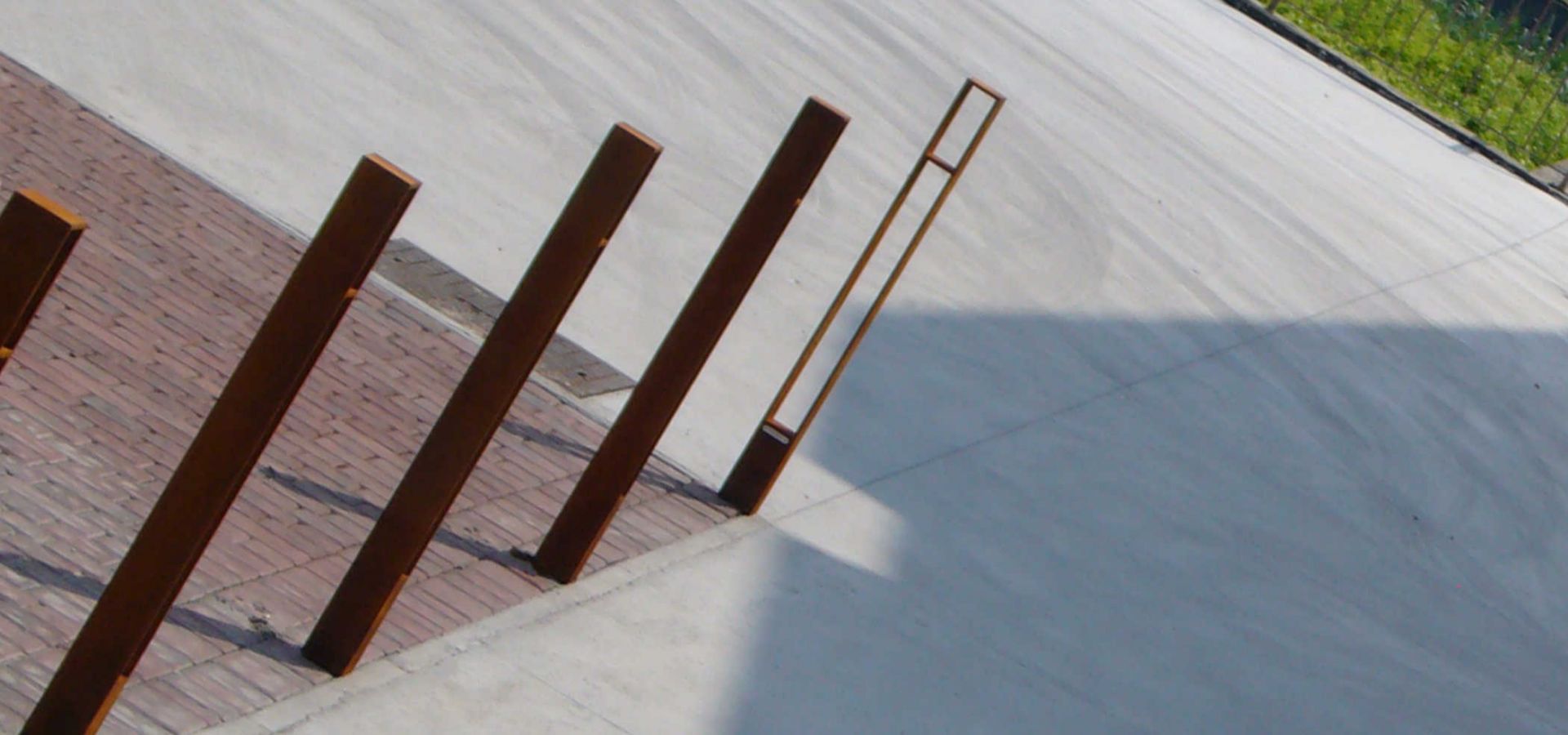 POTELETS-BORNES ACIER, CORTEN, INOX STILE MOKA | Mobilier Urbain ...